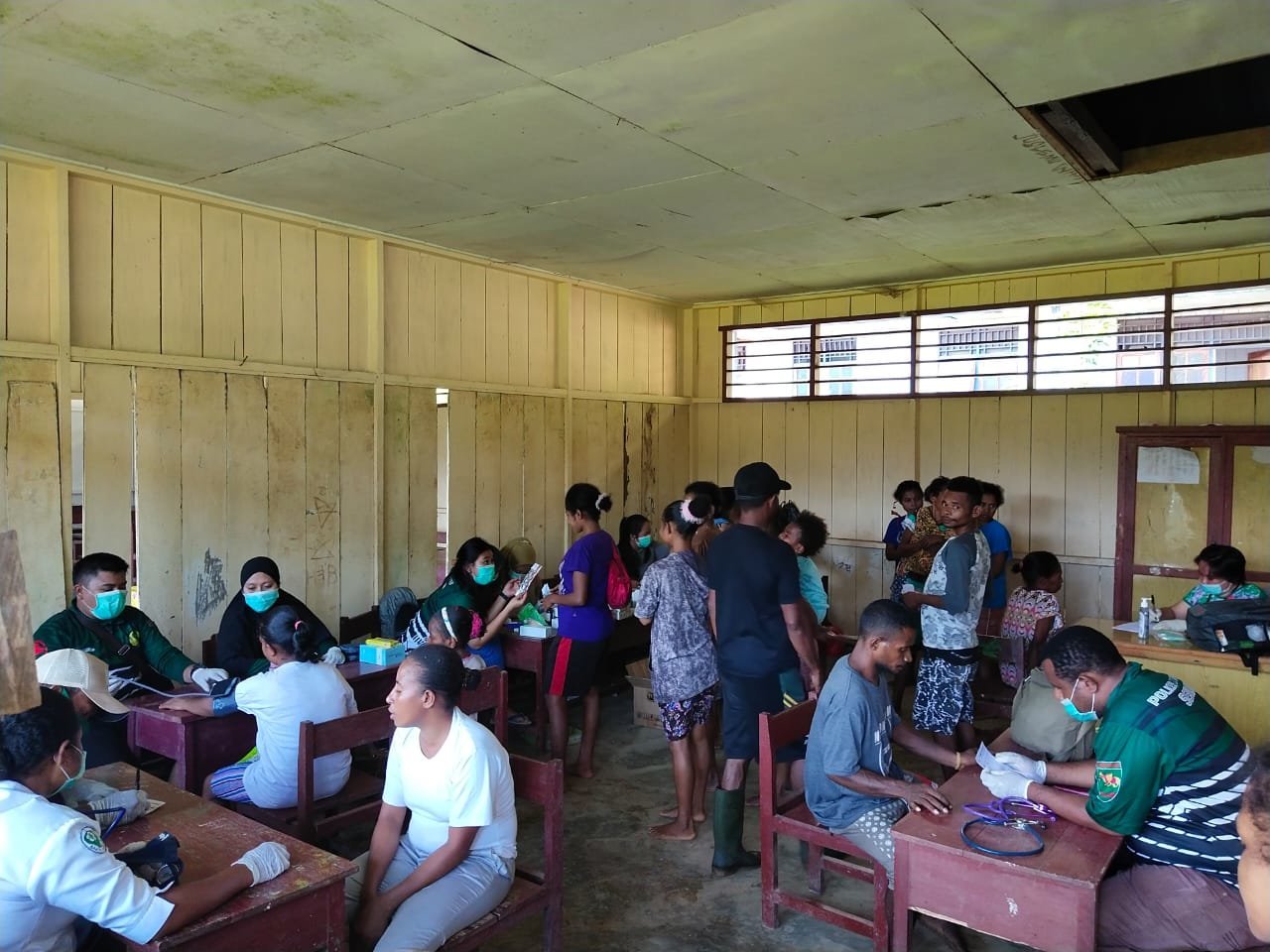 Pengobatan Massal TMMD 108 Kodim 1709/Yawa, Diserbu Ratusan Warga ...